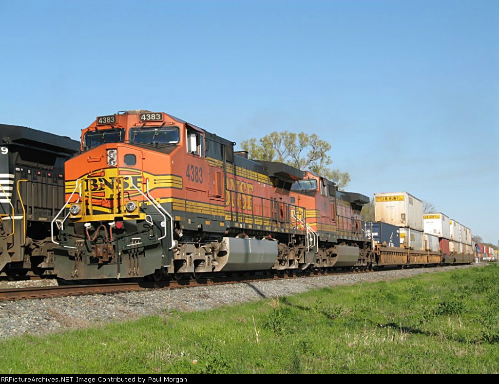 BNSF 4383